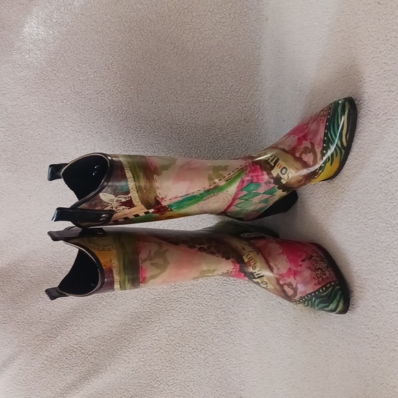 Beehive | Shoes | Rain Bops Cowgirl Rainboots By Beehive | Poshmark